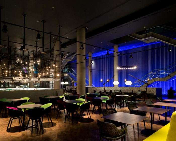 Inside Out - American Express Lounge | Design Insider