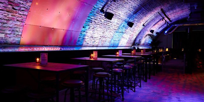 Inside Out – Fu Manchu Bar | Design Insider