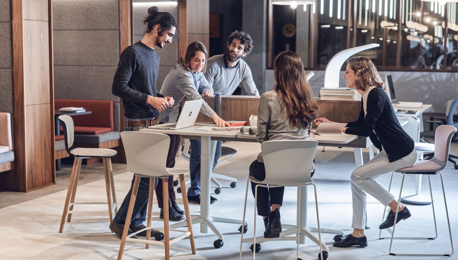 Sedus All-Purpose Chair: se:spot Stool | Design Insider